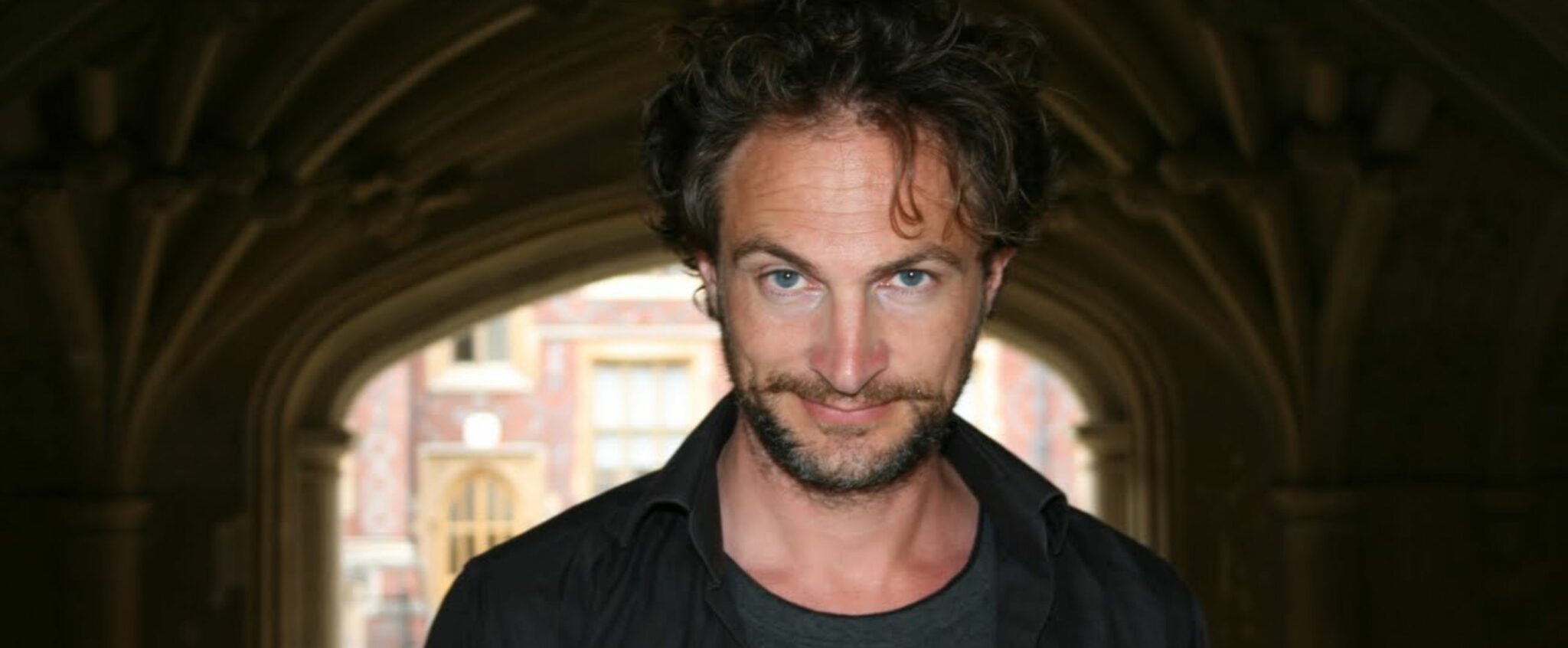 54 éves korában váratlanul elhunyt Marcus Sedgwick gyerekkönyv író ...