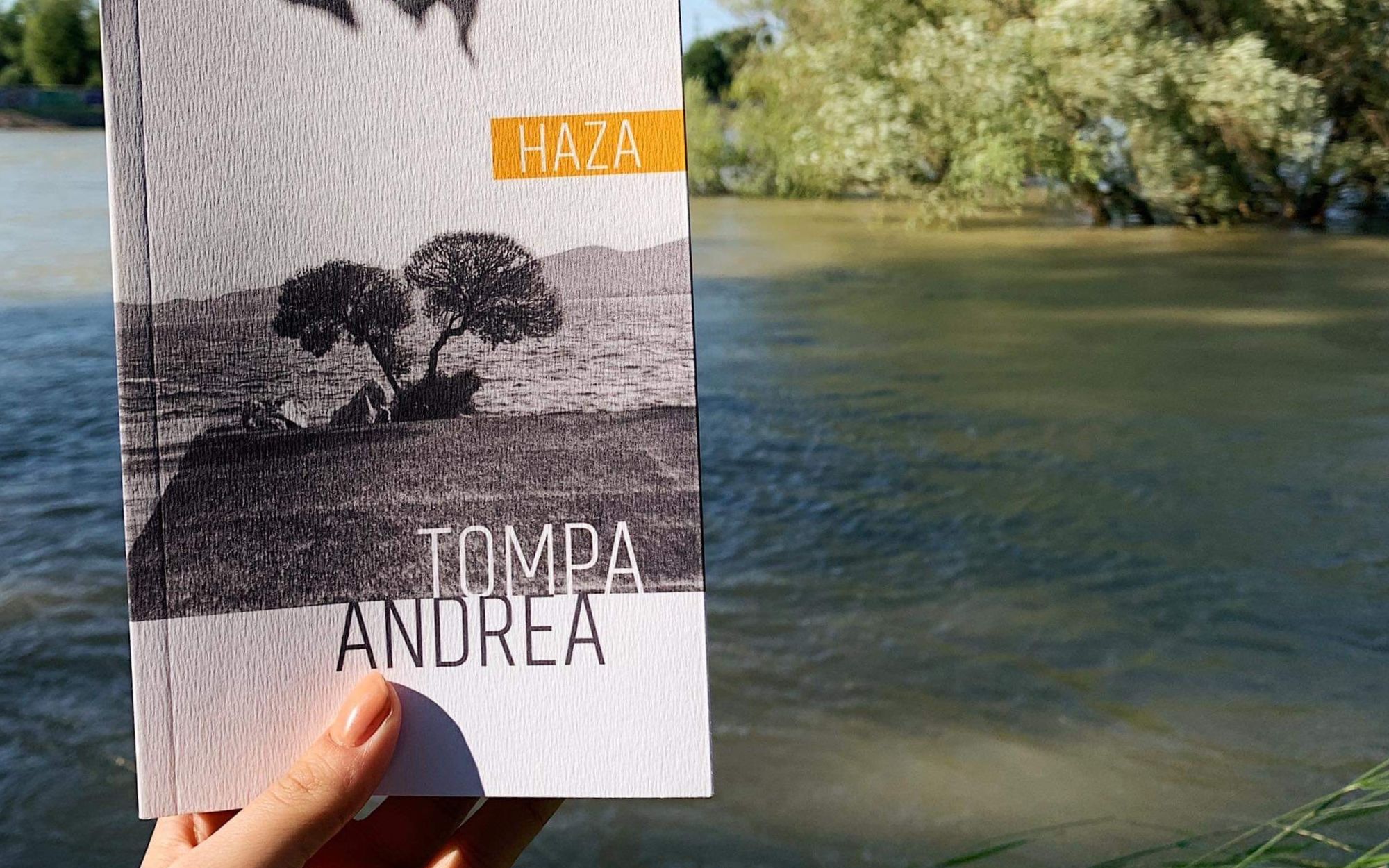 Kiszakítja magát a feketeségből – Tompa Andrea Sokszor nem halunk meg ...