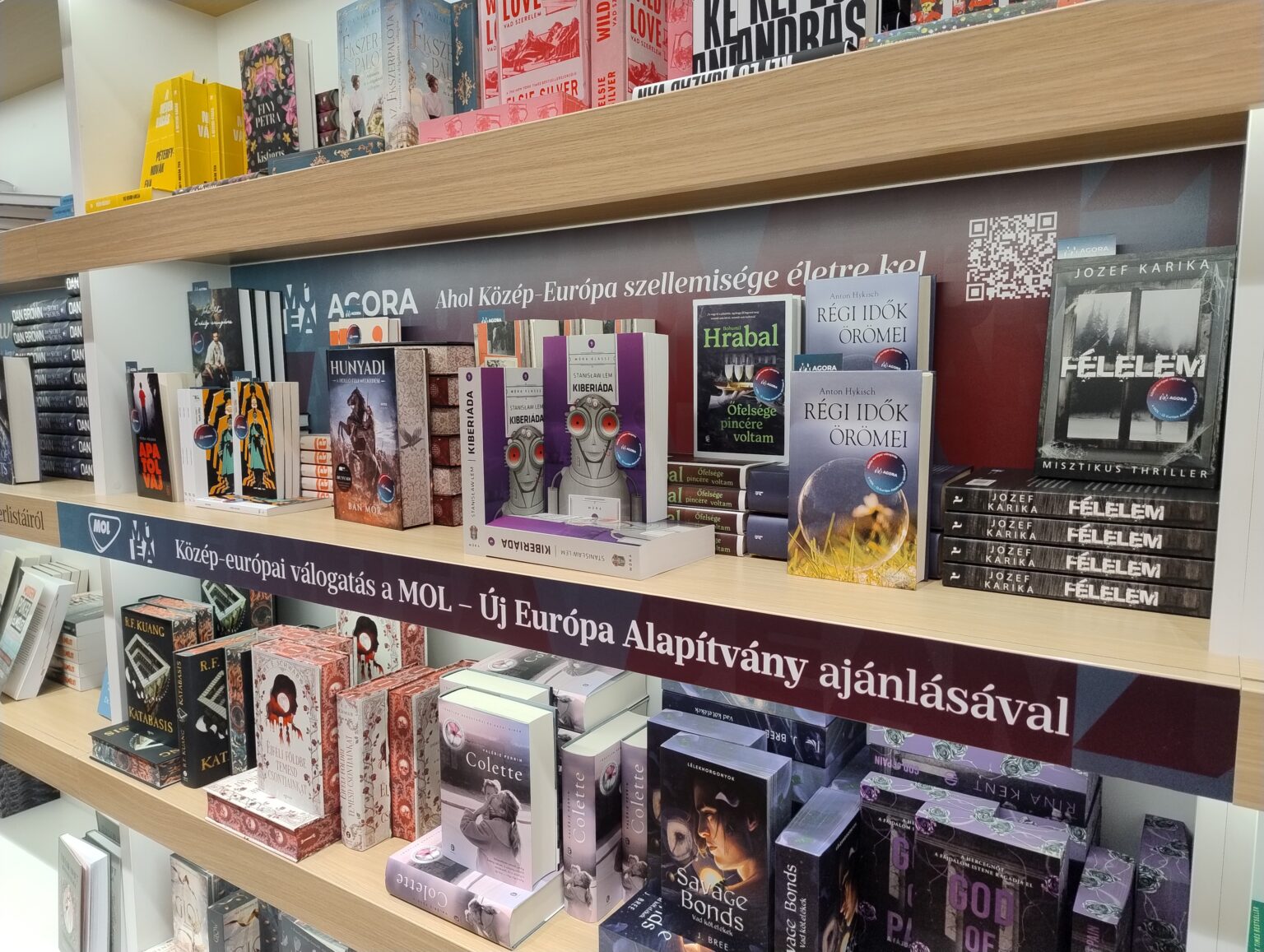 Bán Mórt, Visky Andrást, Hrabalt és Kafkát ajánlja az olvasók ...